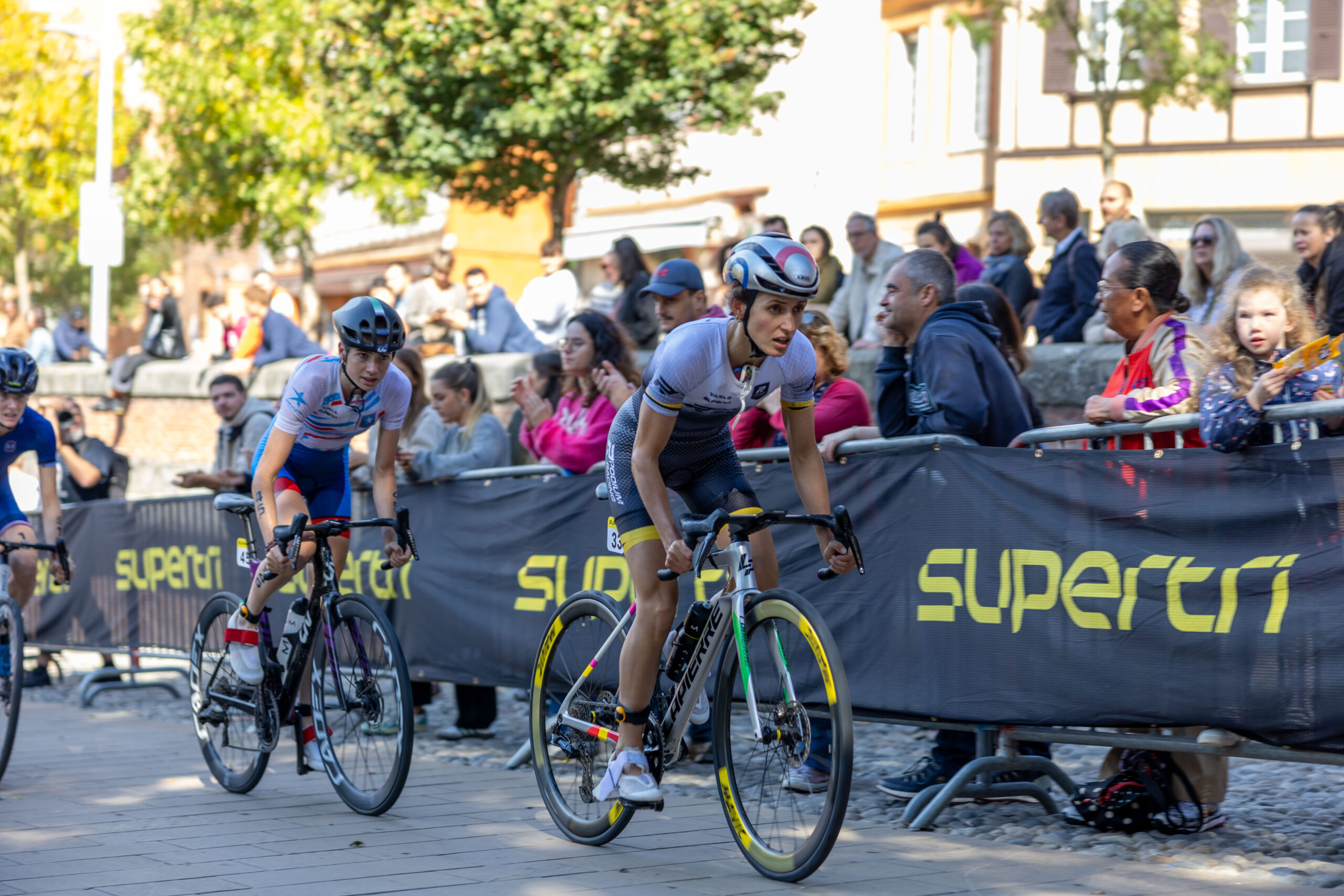 SUPER TRI TOULOUSE : LES BLEUS DEVANT LEUR PUBLIC